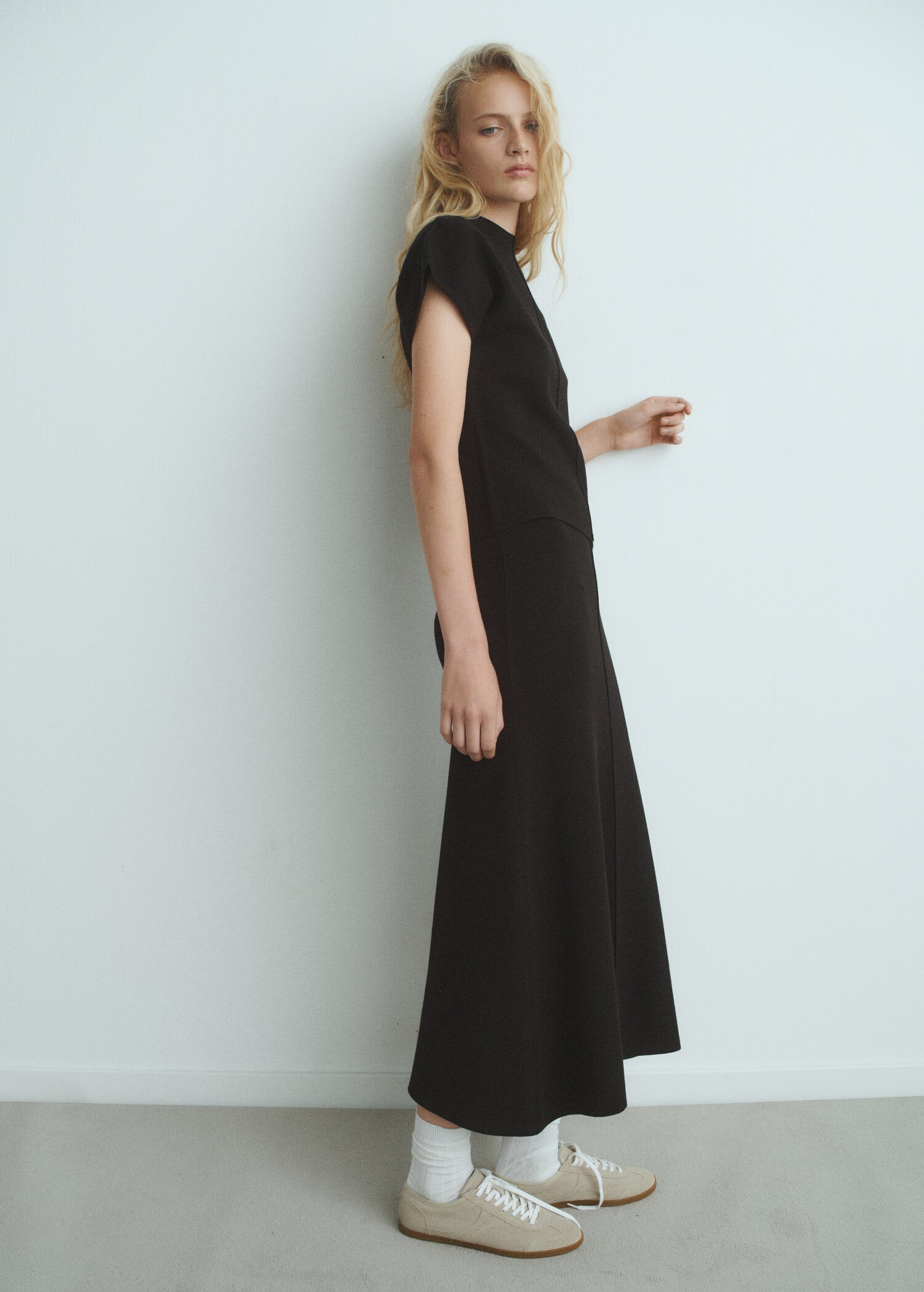 Fine-knit fitted sweater - Women | MANGO USA