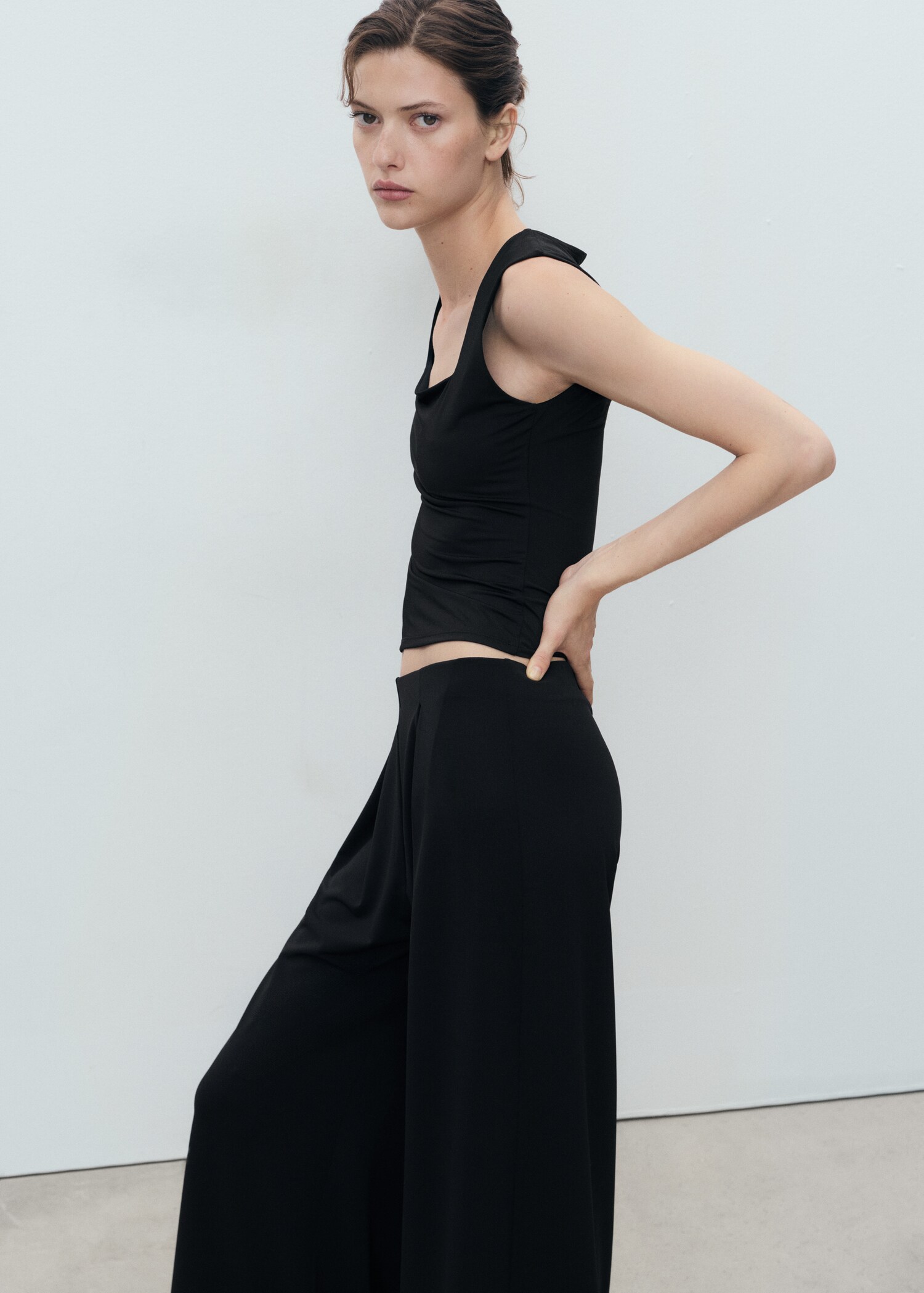 Fitted top with wide straps - Women | MANGO Greece