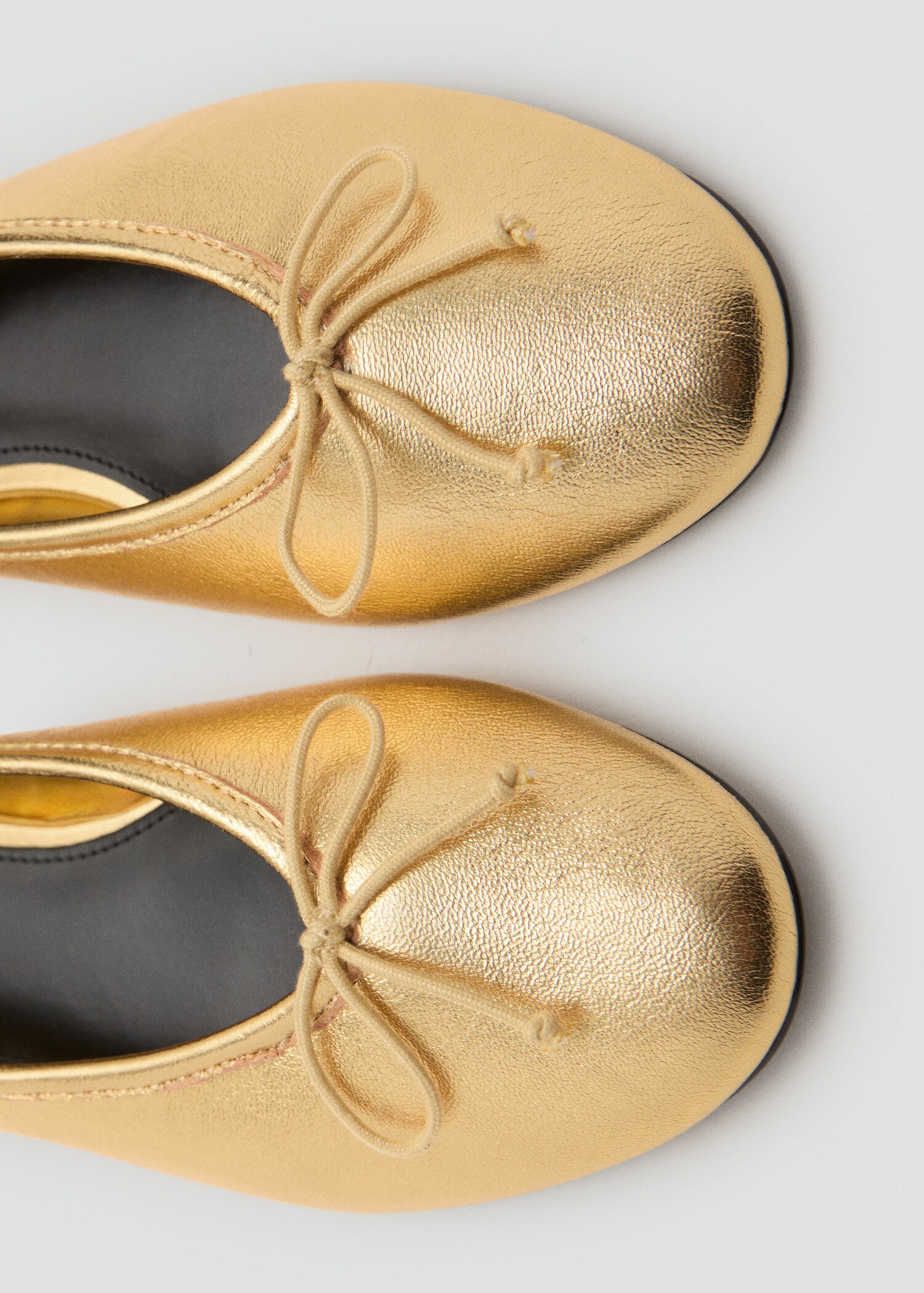 Leather ballet flats with bow - Women | MANGO USA