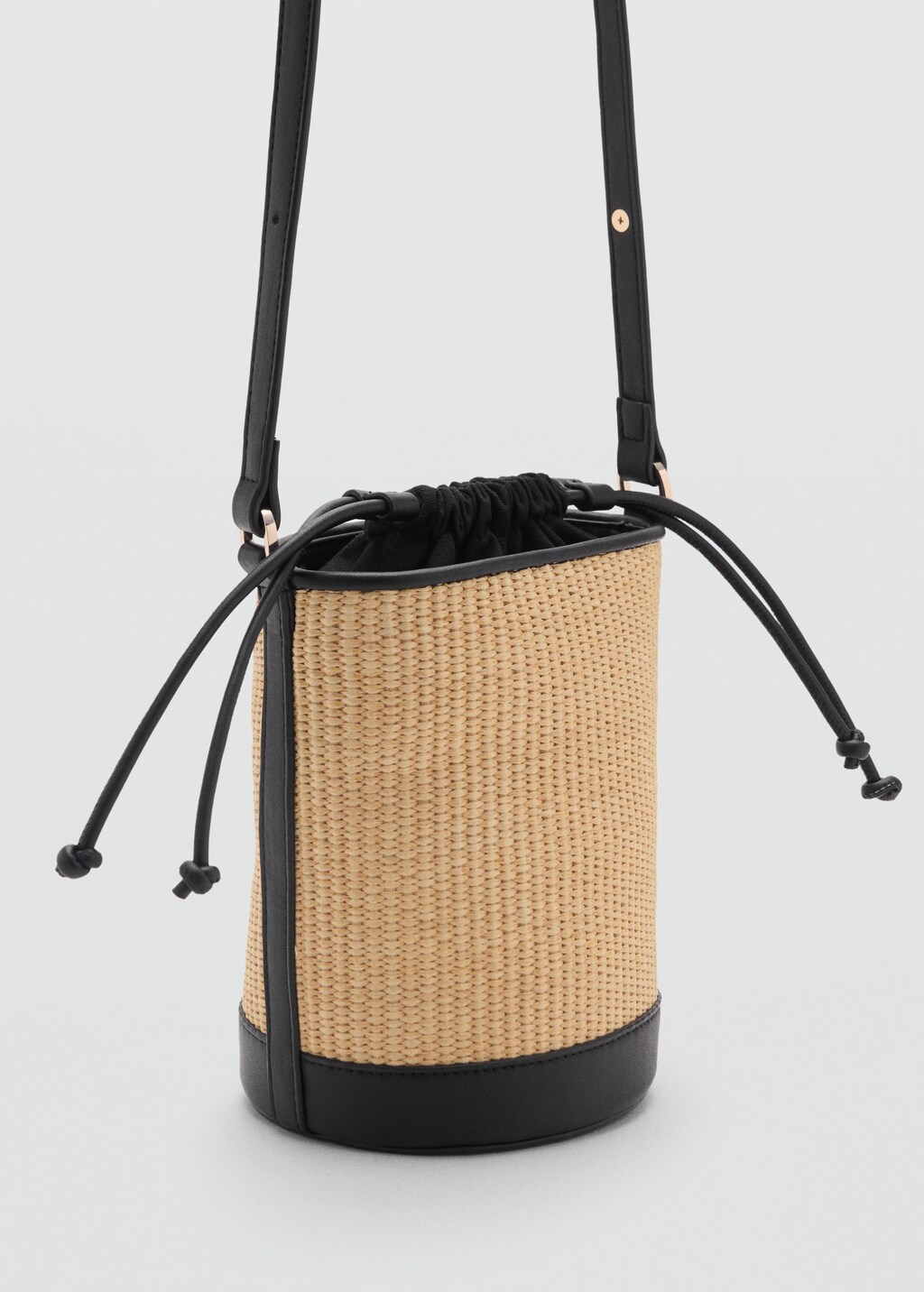 Small raffia-effect bucket bag - Women | MNG Australia