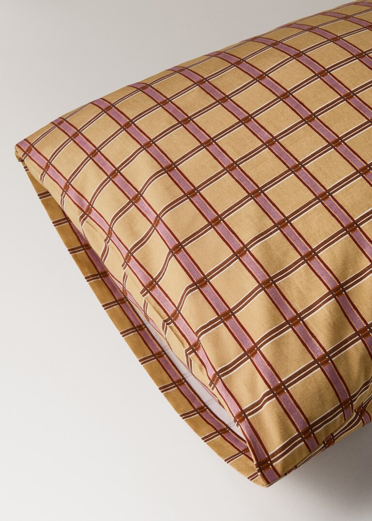 Percale cotton pillowcase with checked print 50x75 cm - Home | MANGO USA