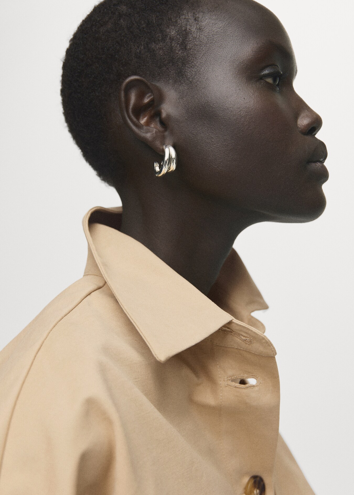 Cape-style cropped trench coat - Women | MANGO USA