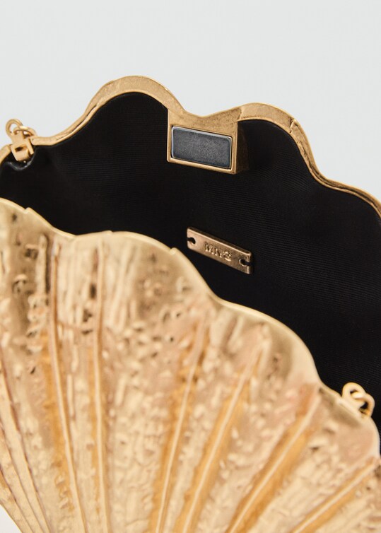 Shell design clutch bag - Women | MANGO USA