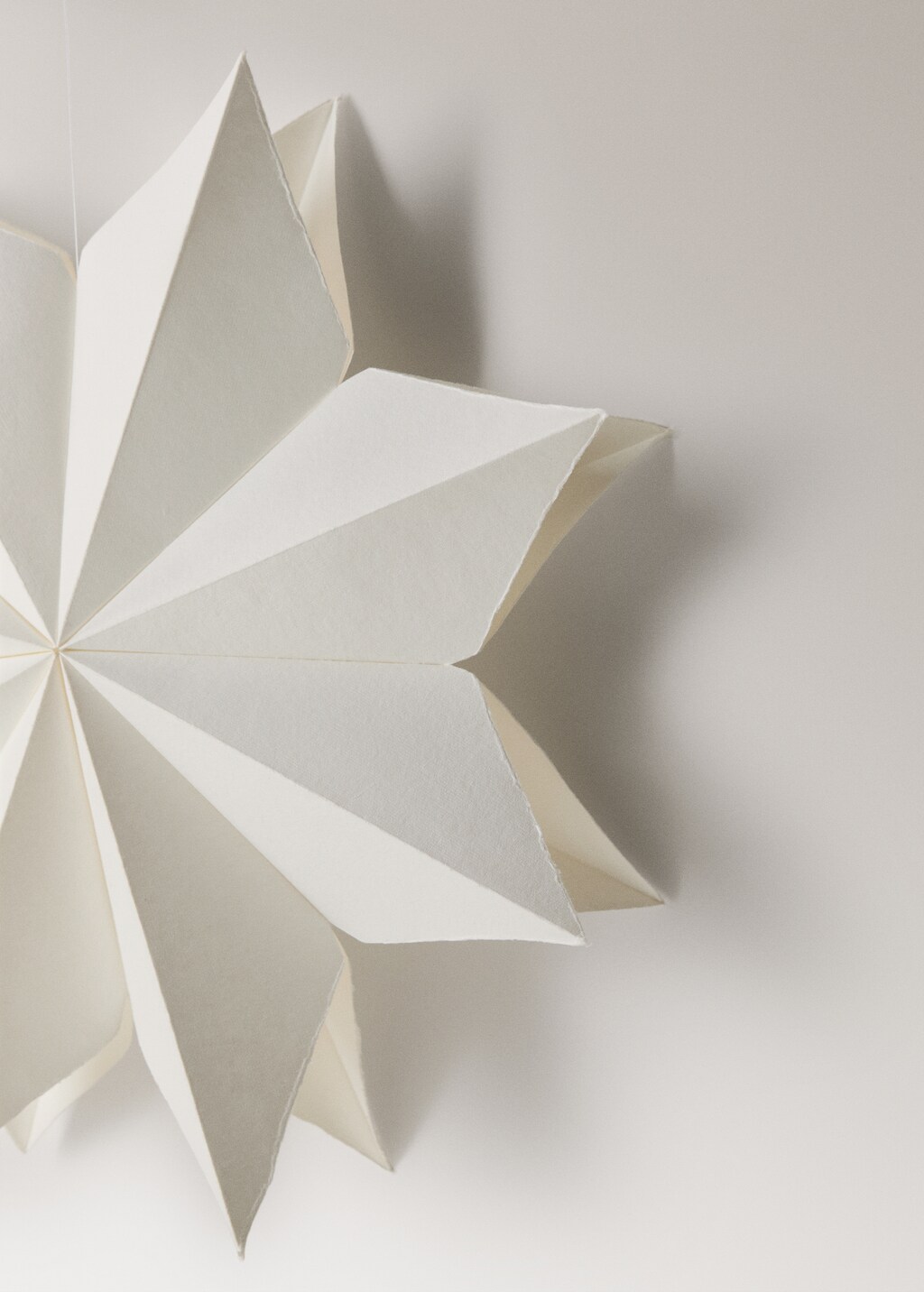Decorative eight-pointed paper star - Home | MANGO Portugal