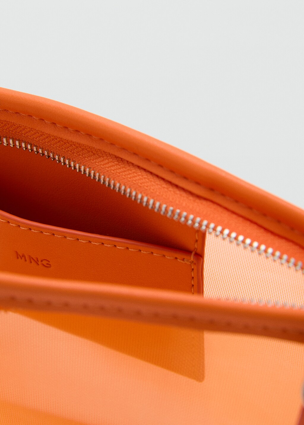 Mesh toiletry bag - Women | MANGO USA