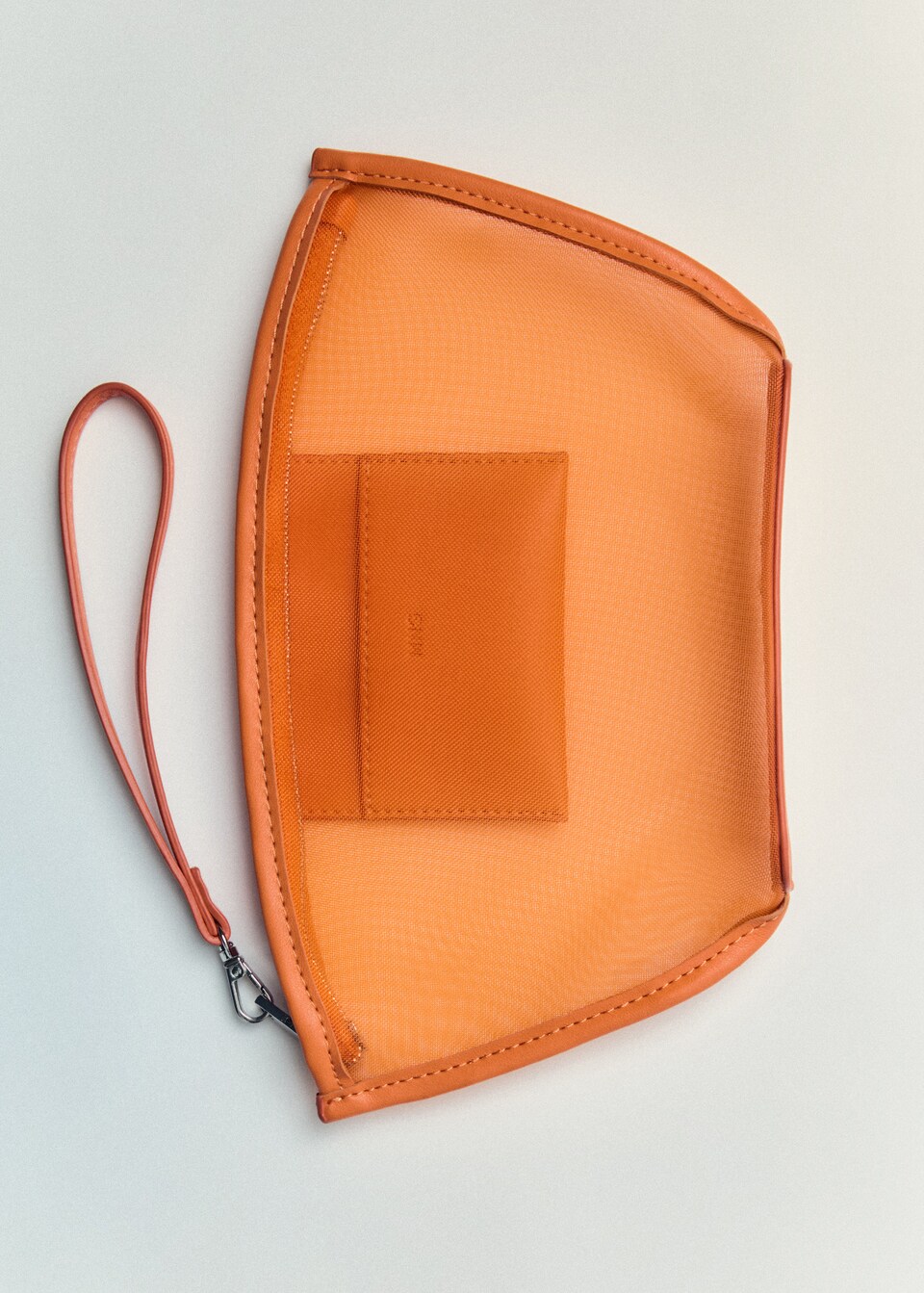 Mesh toiletry bag - Women | MANGO USA