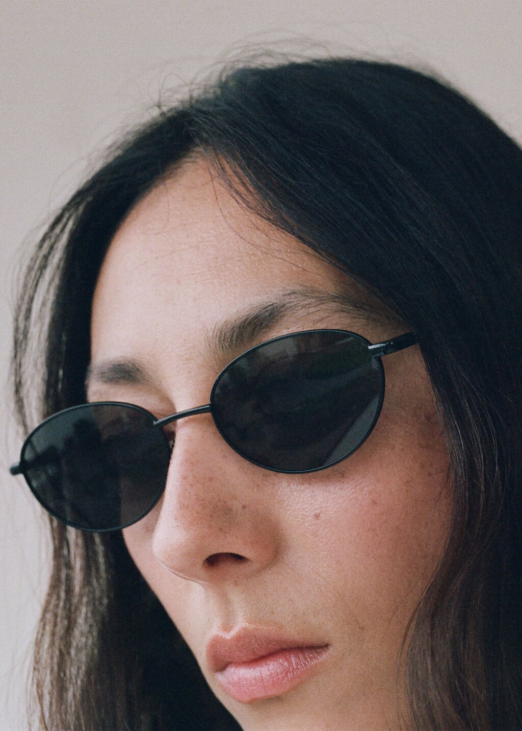 Metallic frame sunglasses - Women | MANGO Malawi