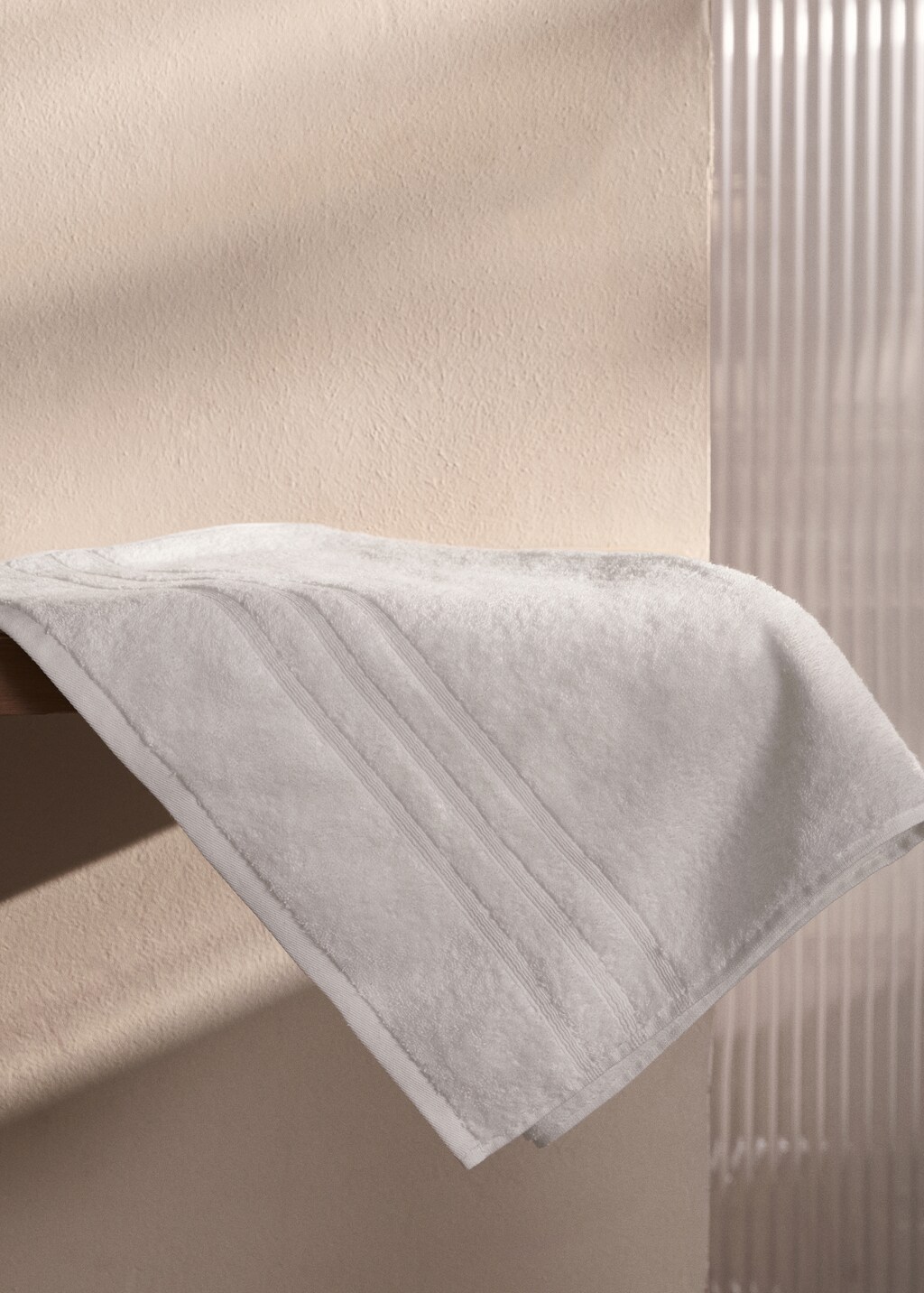 Terry cotton towel - Home | MANGO USA