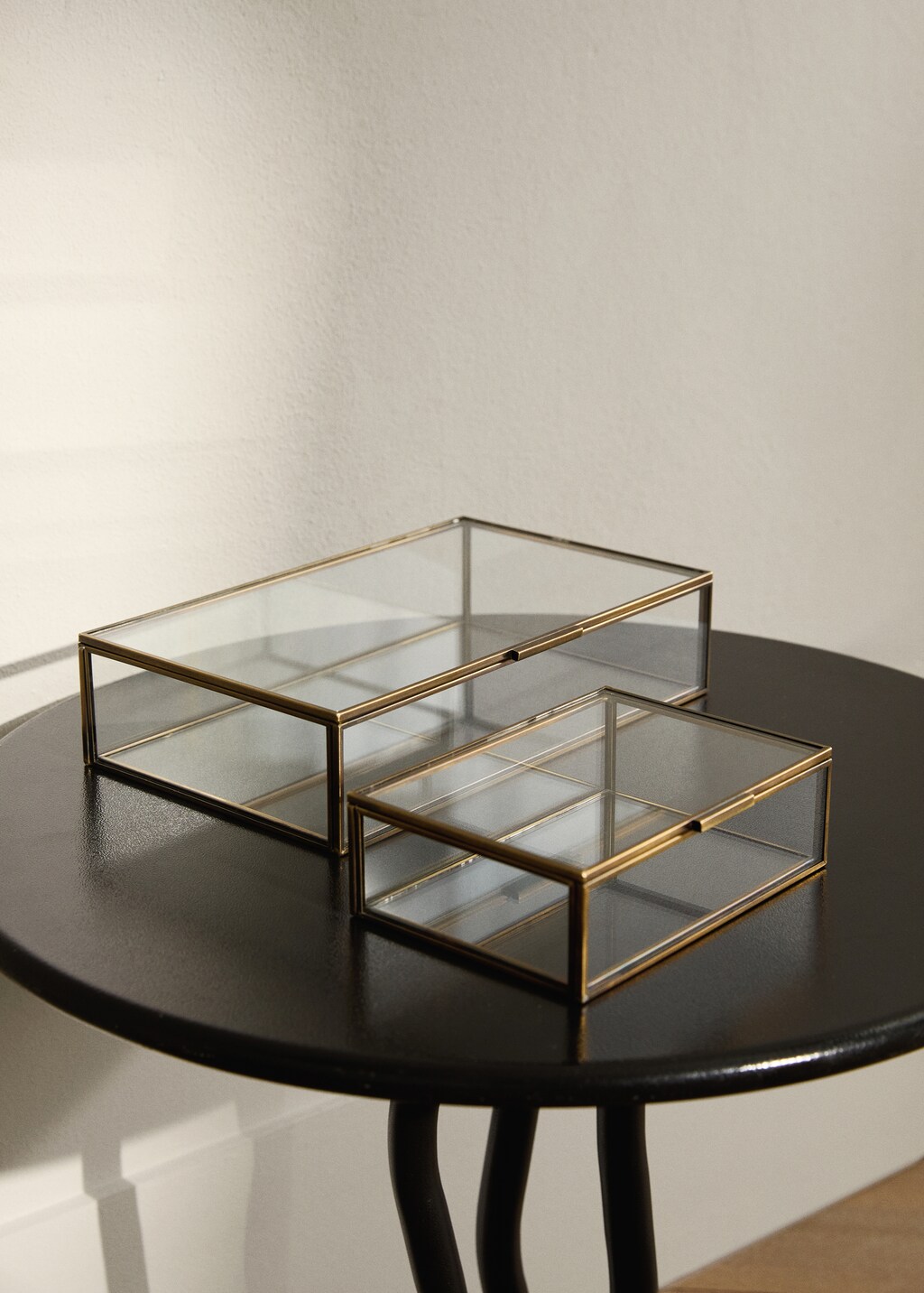 Small box with metal profile - Home | MANGO United Kingdom