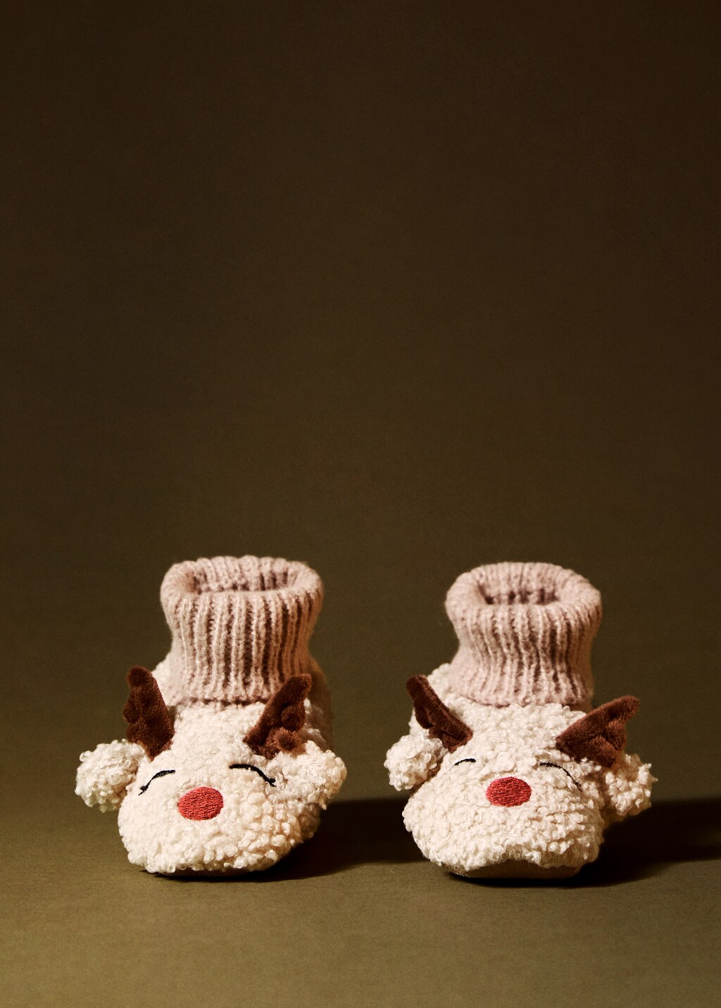 Reindeer lambskin booties - Home | MANGO USA