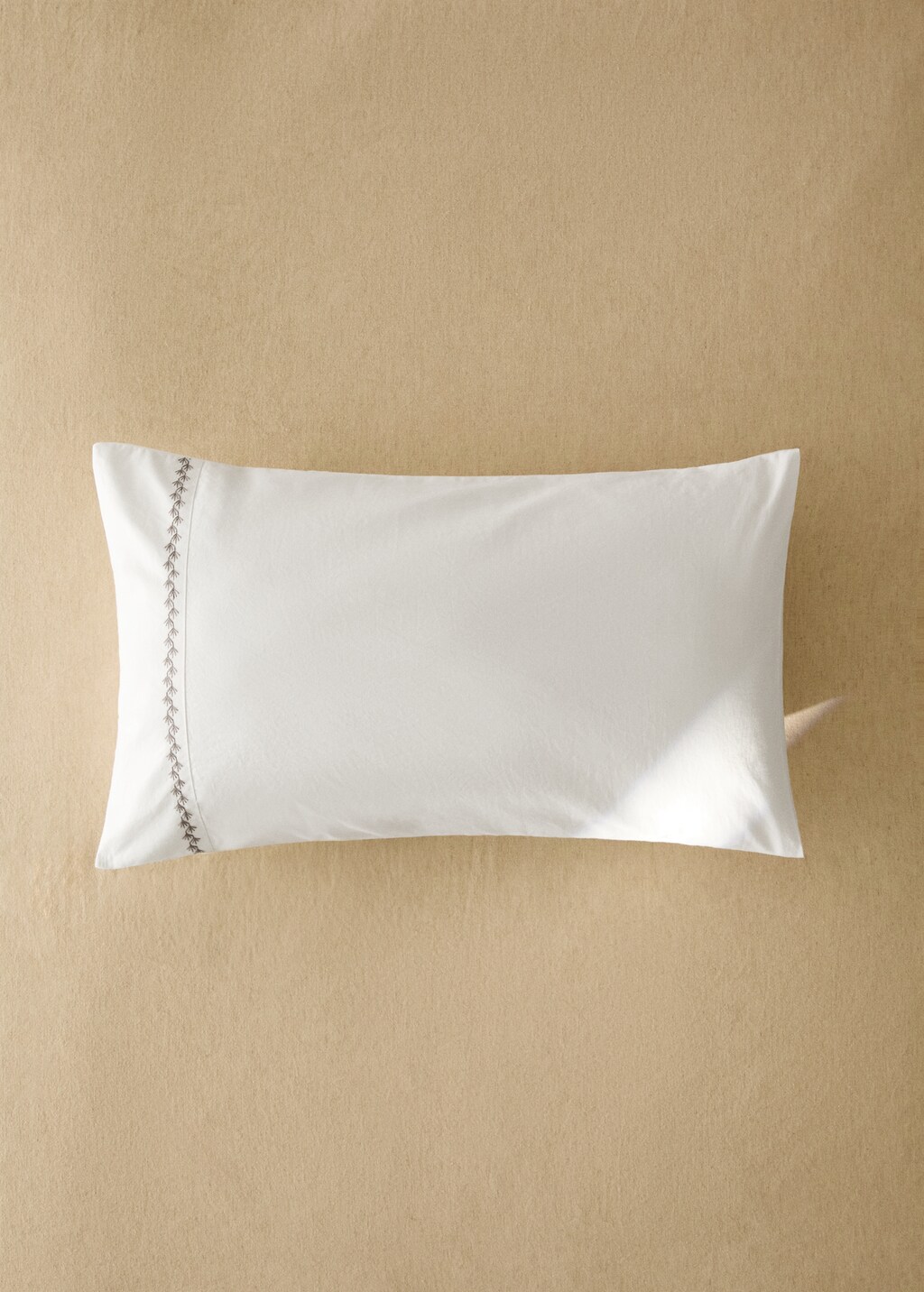 200-thread count percale cotton pillowcase in with embroidered detail ...
