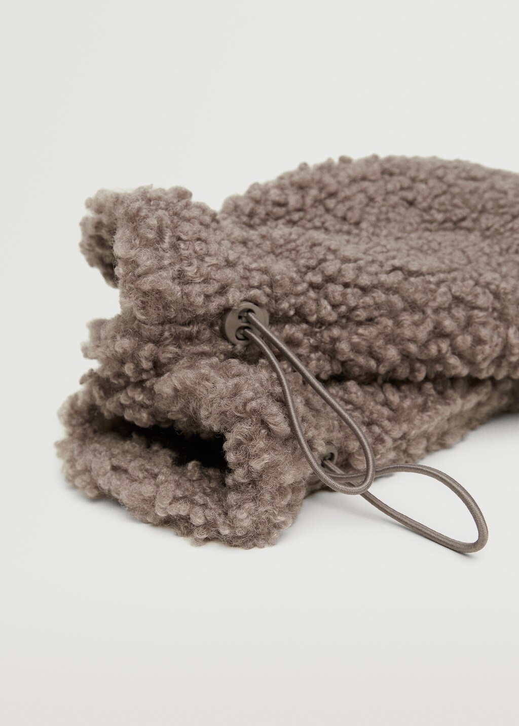 Faux shearling mitten - Women | MANGO Vietnam