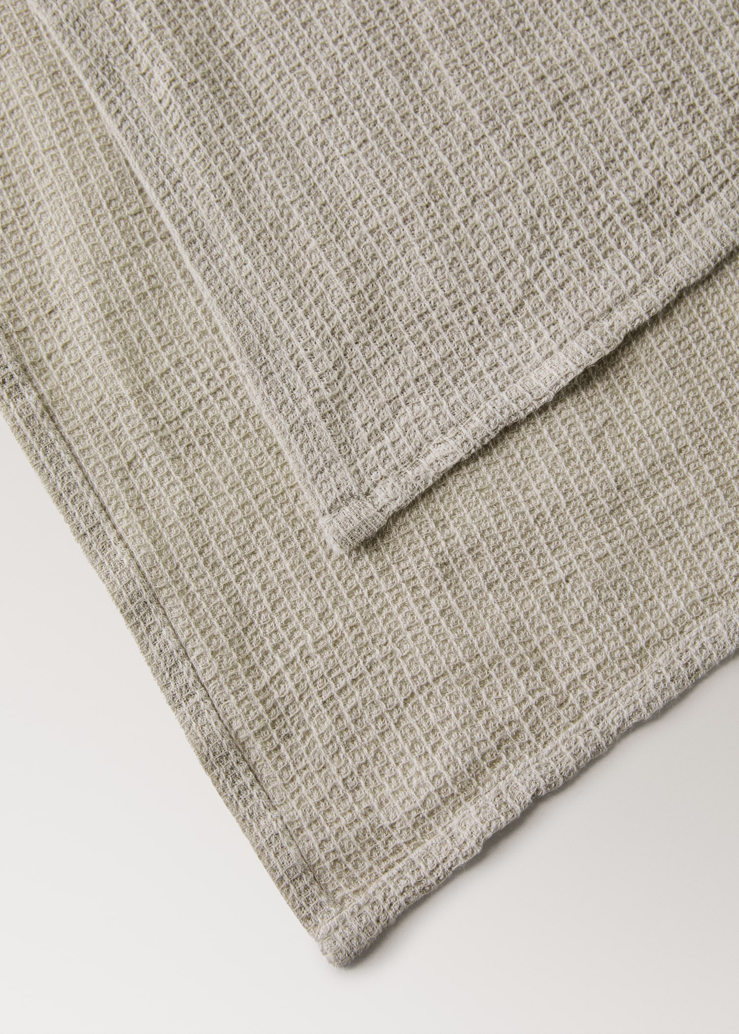 Mini waffle washbasin towel - Home | MANGO Ireland