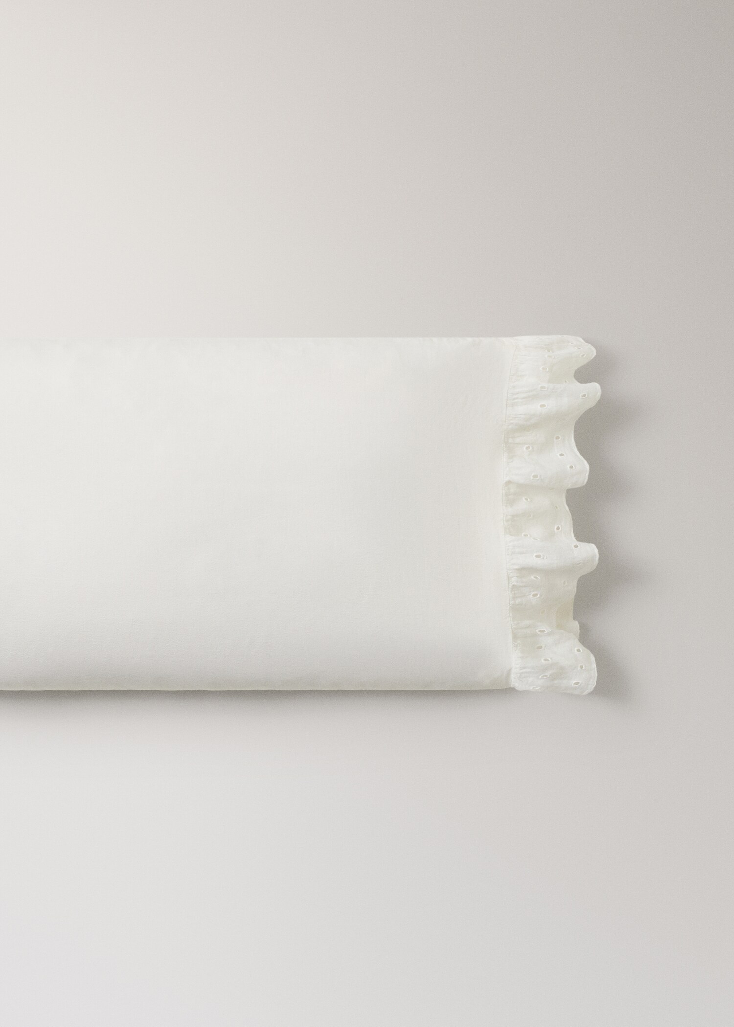 Husă de pernă garment-wash, model cu volan din in, 45x110 cm - Home ...