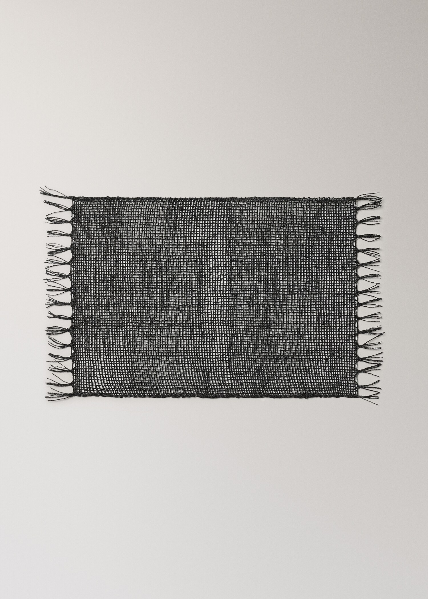 Palm fibre table mats with fringes - Home | MANGO Greece
