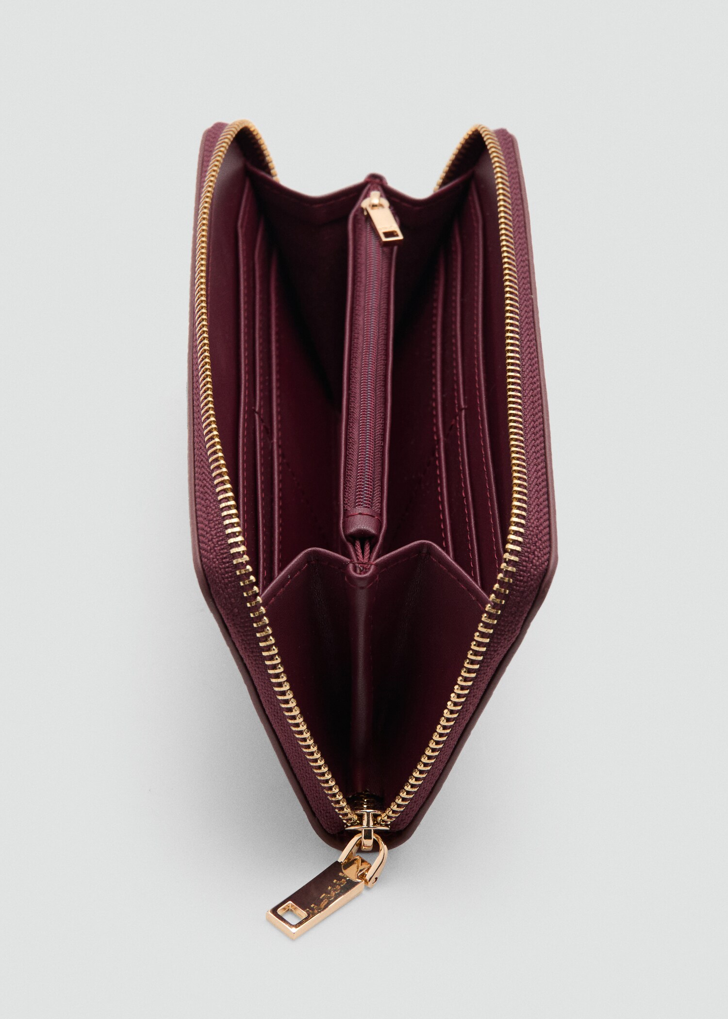 Large shiny crocodile wallet | MANGO China