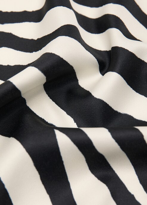Zebra satin scarf - Women | MANGO Sweden