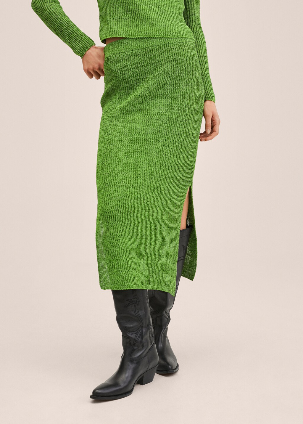 Slit knitted skirt - Women | MANGO Moldova