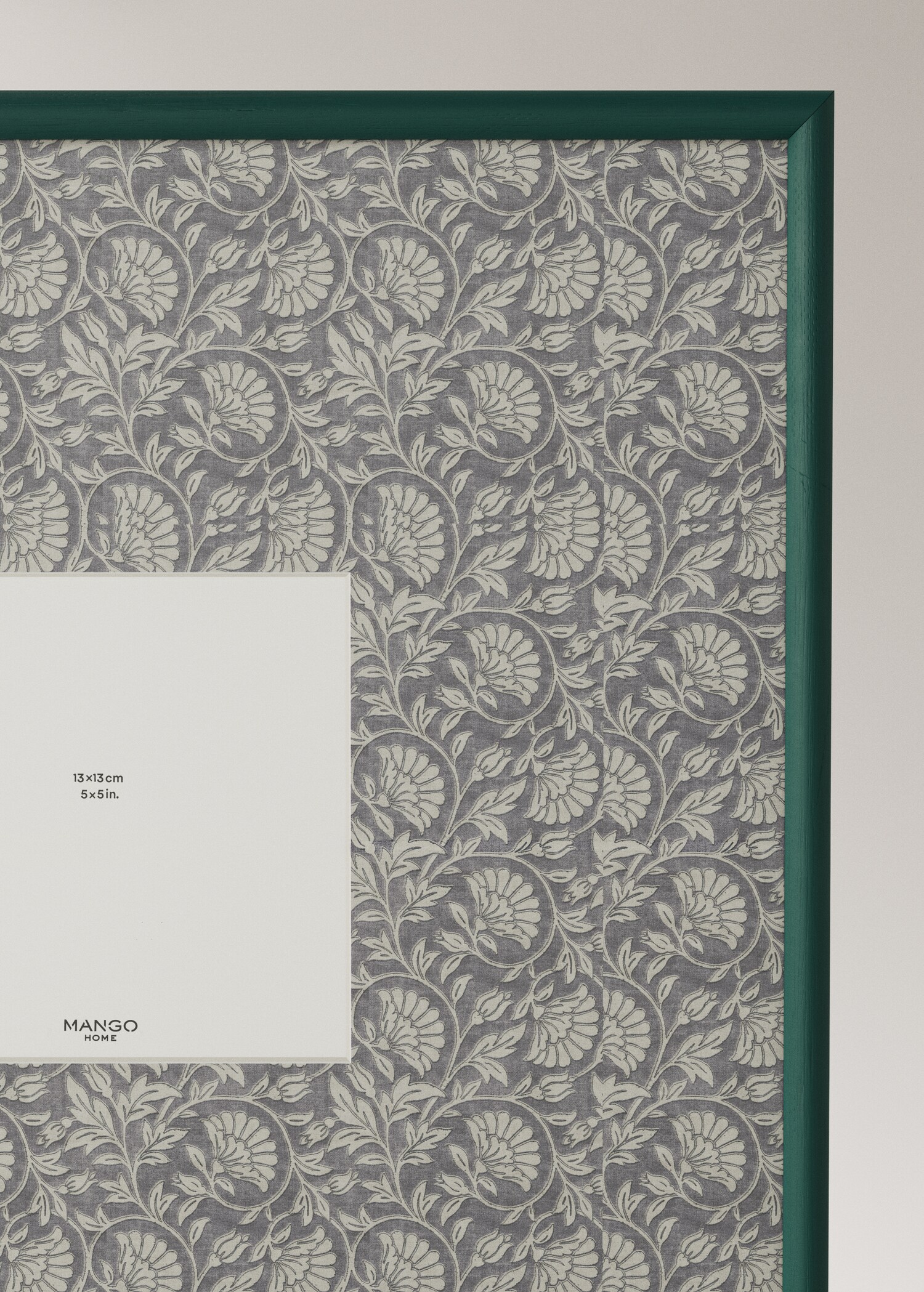 Fotolijst met contrasterende rand en extra groot bloemenprint - Home ...