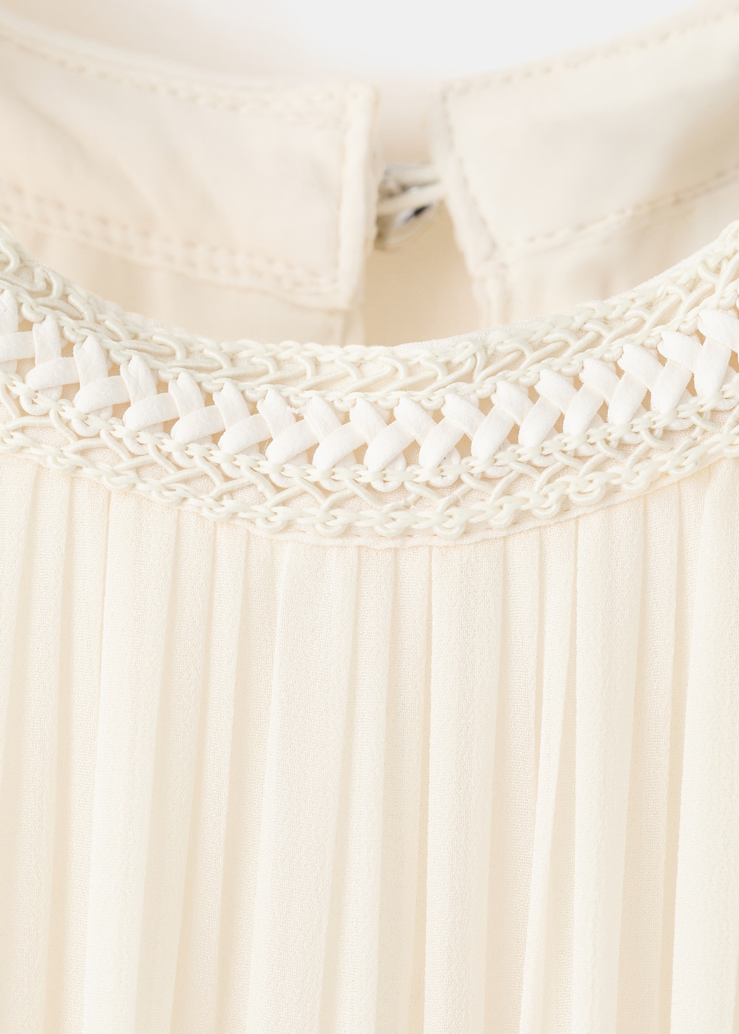 A-line halter neck dress - Women | MANGO Indonesia