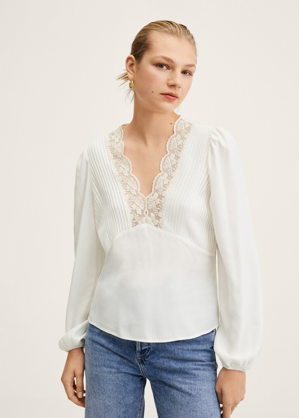 Embroidered details blouse - Women | MANGO Taiwan area