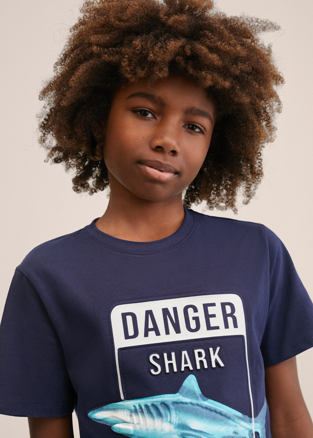 Camiseta estampado relieve - Niños | MNG Ecuador