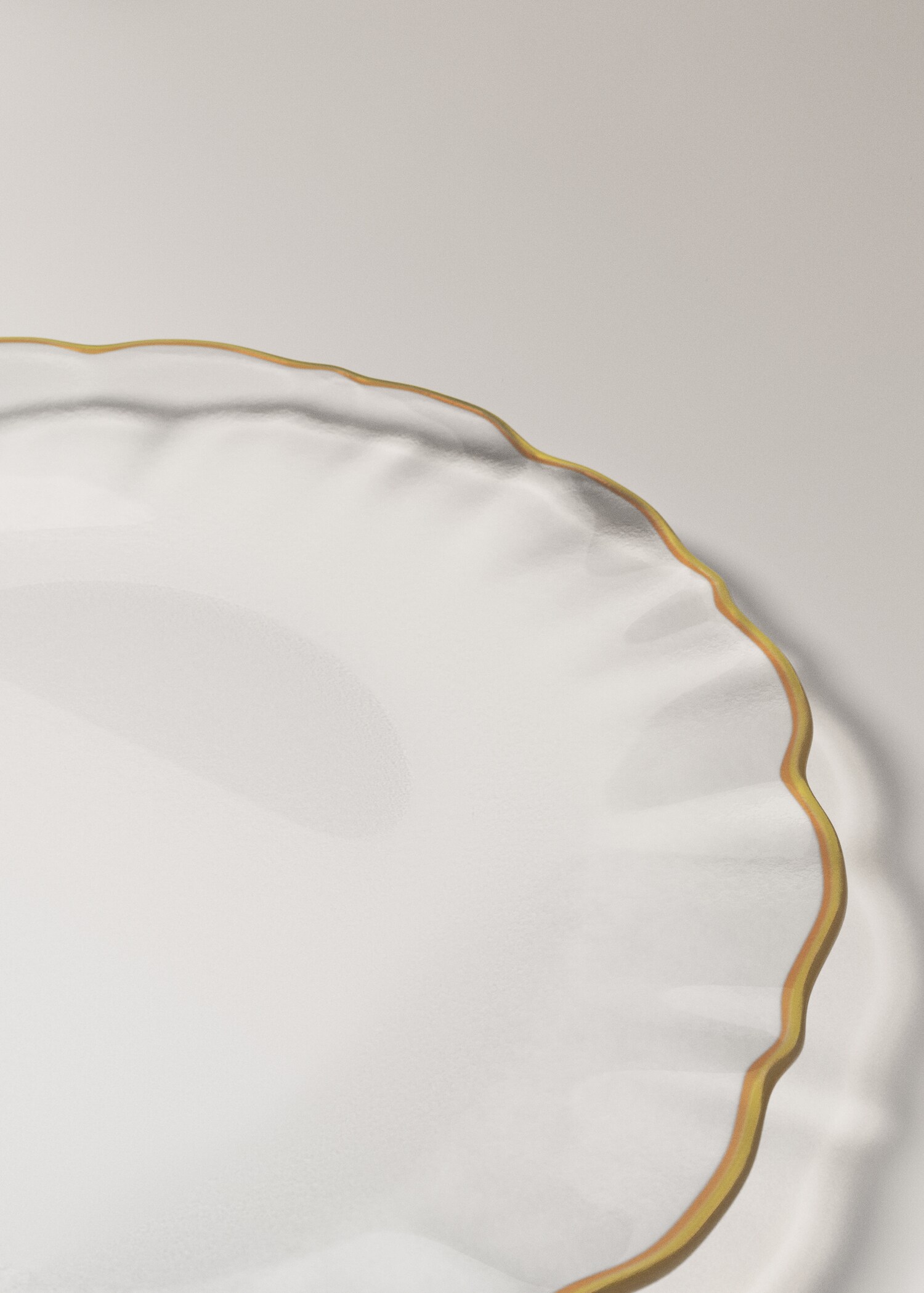 Contrast glass dinner plate - Home | MANGO Norway