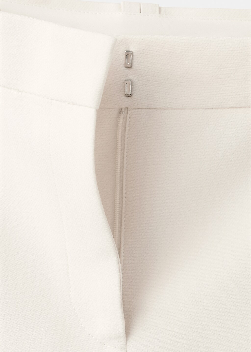 Low-rise trousers belt loops - Women | MANGO Egypt
