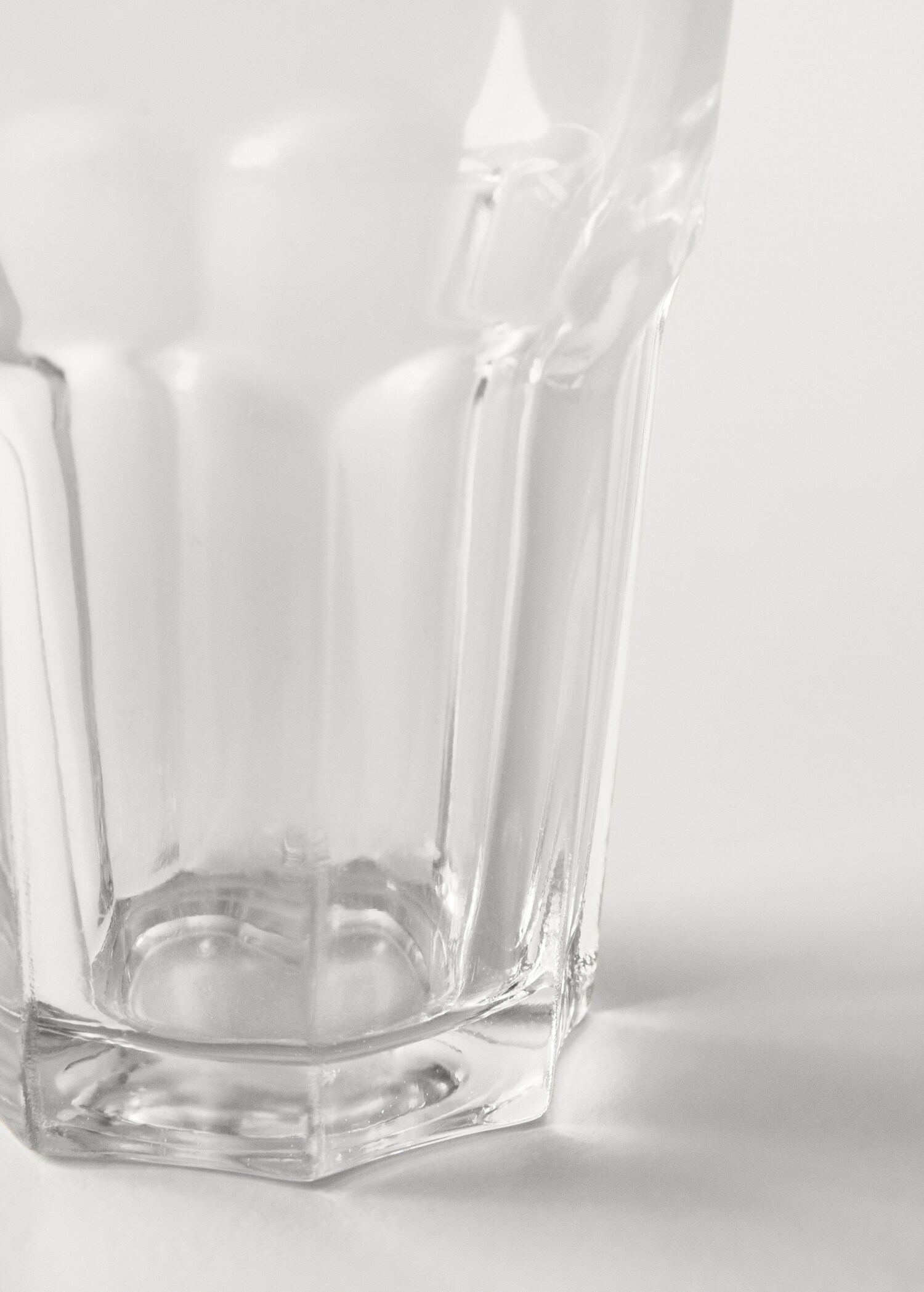 Medium embossed glass - Home | MANGO Ukraine