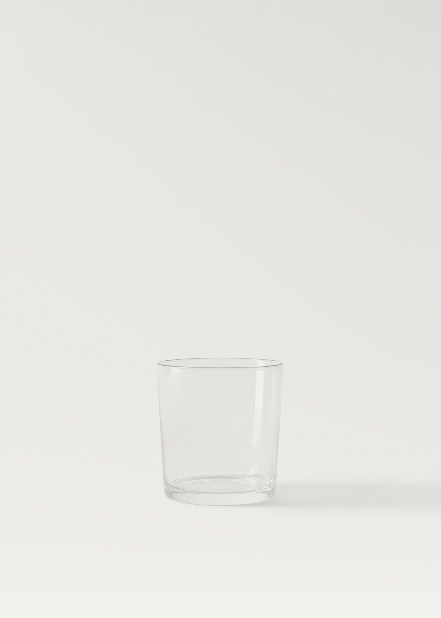 Small glass with plain design - Home | MANGO Hungary