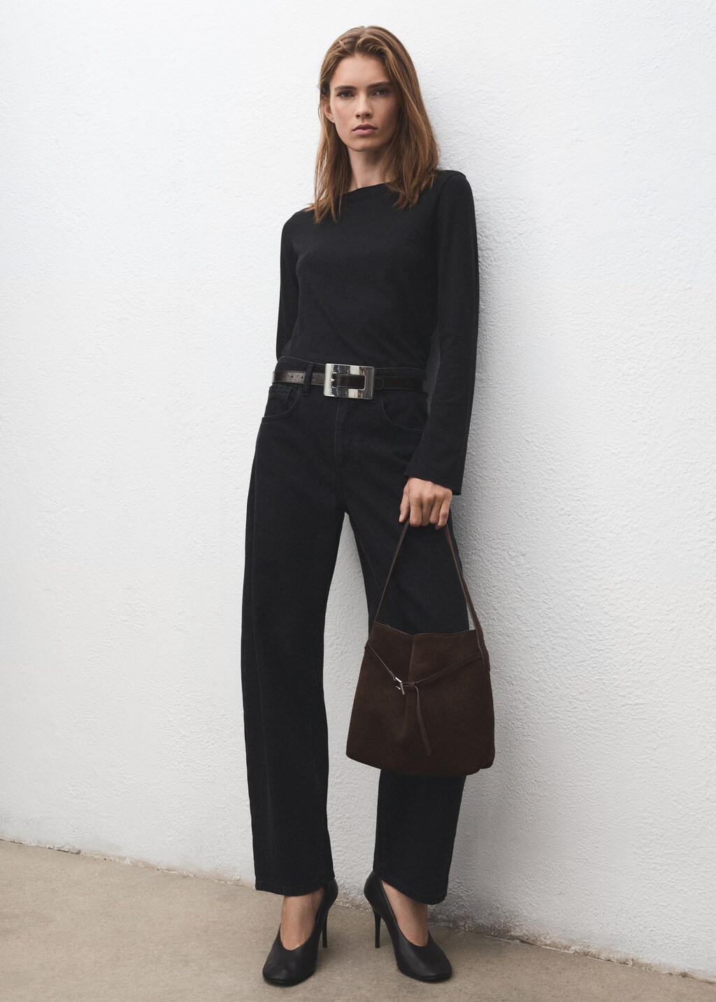 Suede bucket bag with buckle - Women | MANGO Slovakia