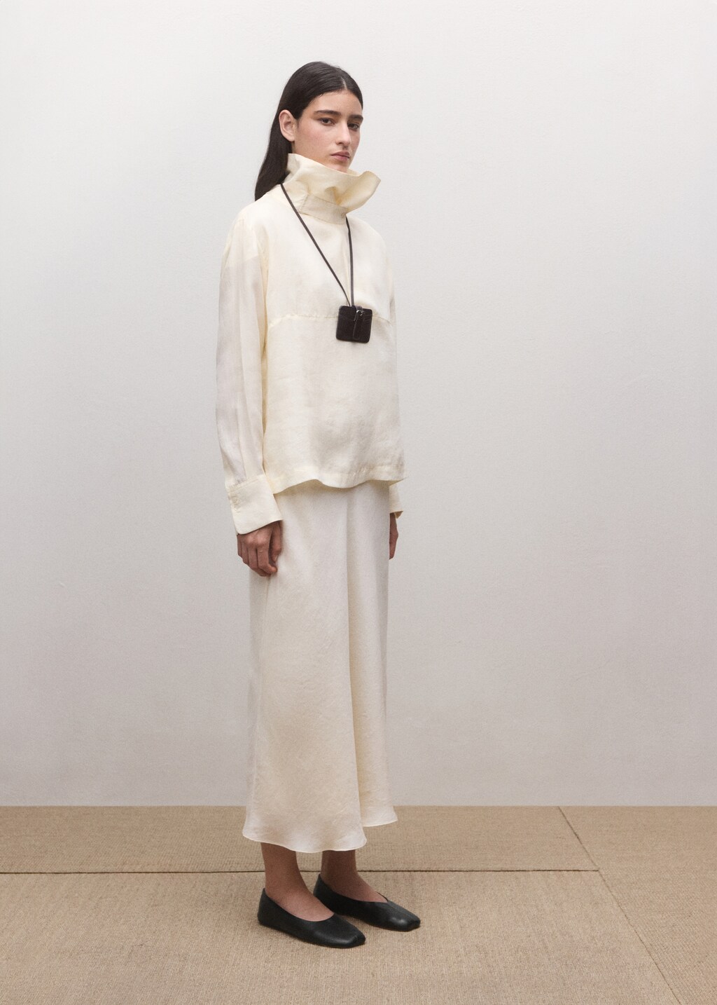 100% leather cardholder with buckle fastening | MANGO Moldova