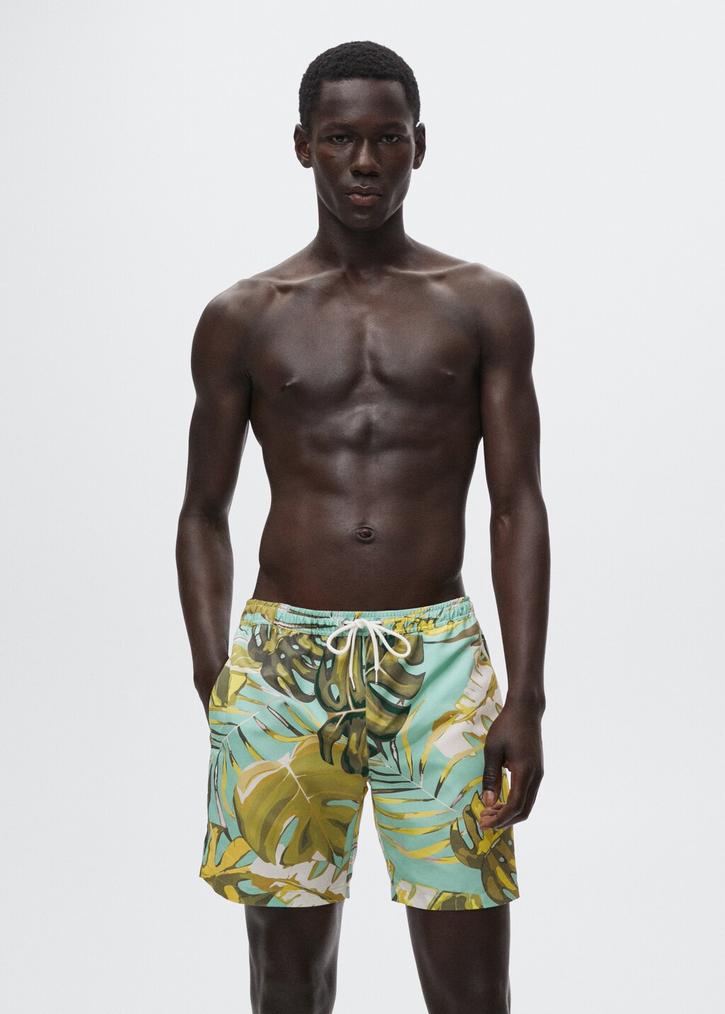 Hawaiian print swimming trunks - Men | MANGO Vietnam
