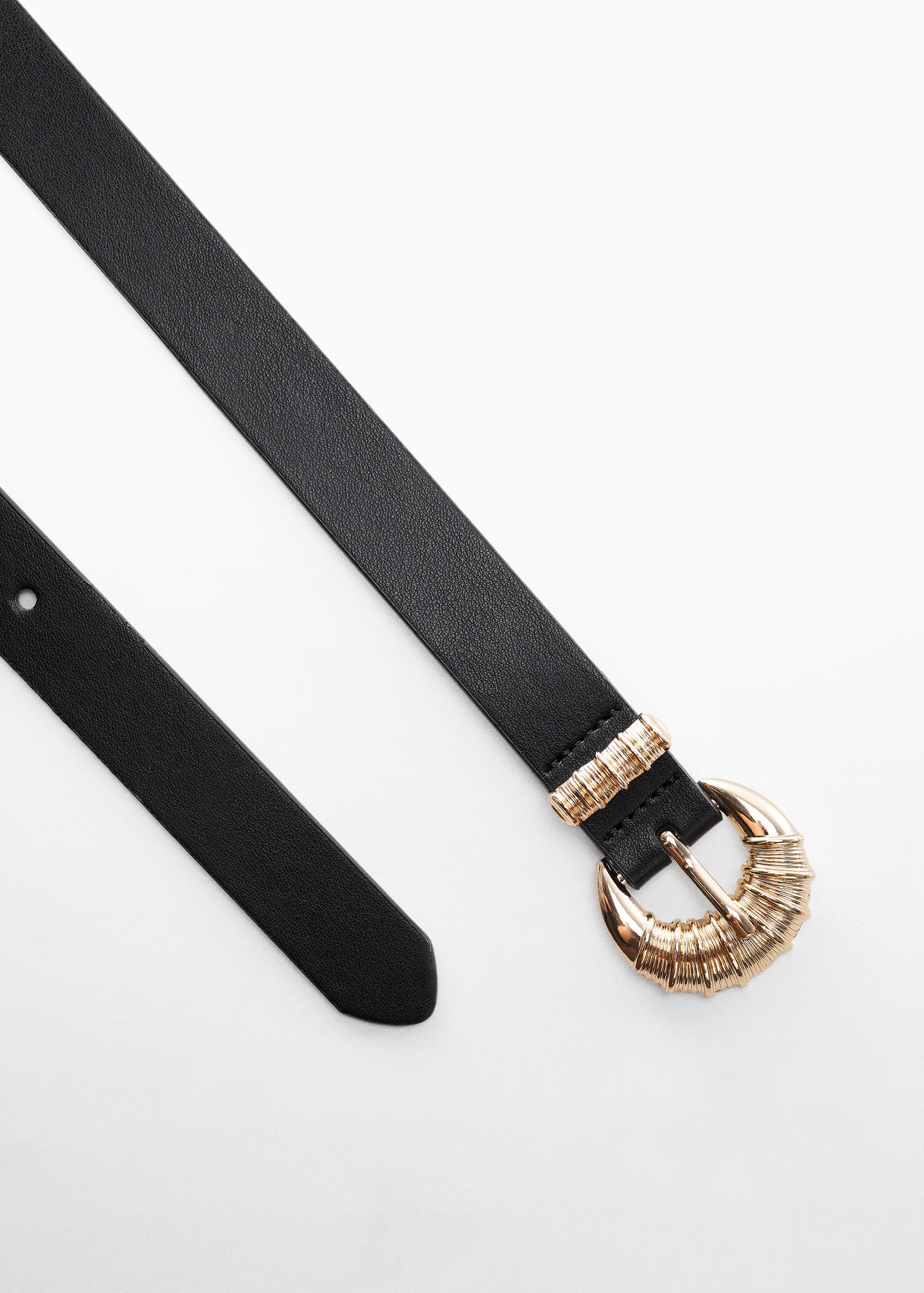 Embossed buckle belt | MANGO