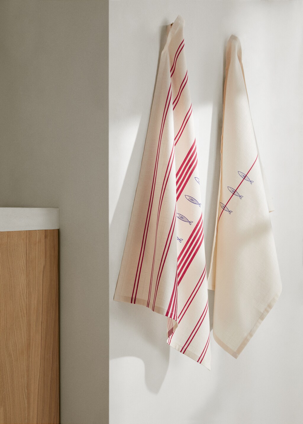 Lot de deux torchons motif maritime