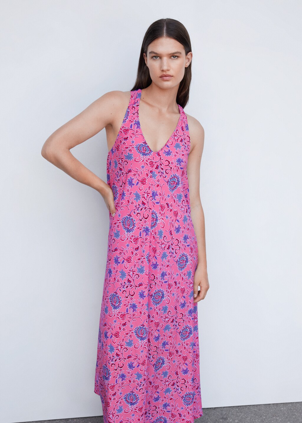 V-neck floral dress - Woman | MANGO India