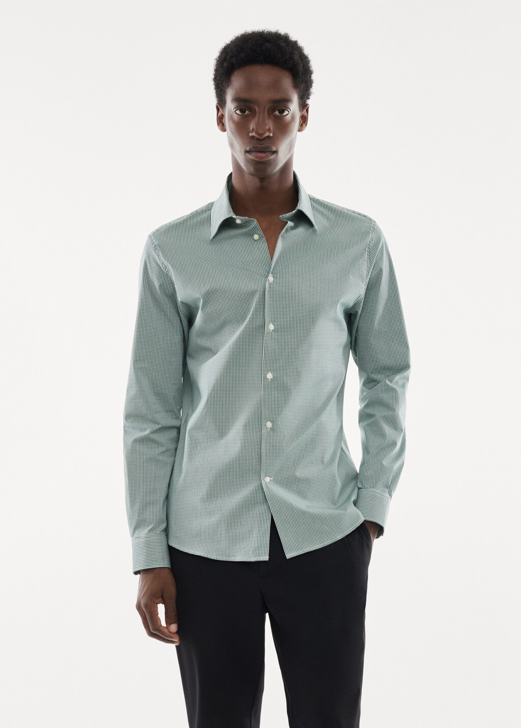 Micro-stretch fabric shirt - Man | MANGO India