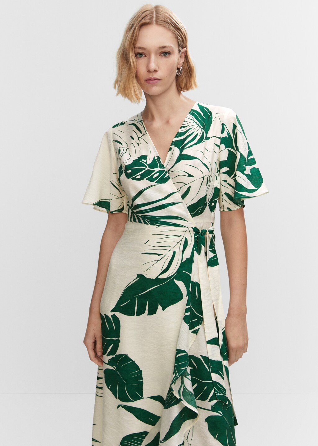 Printed wrap dress with ruffle - Woman | MANGO Lebanon