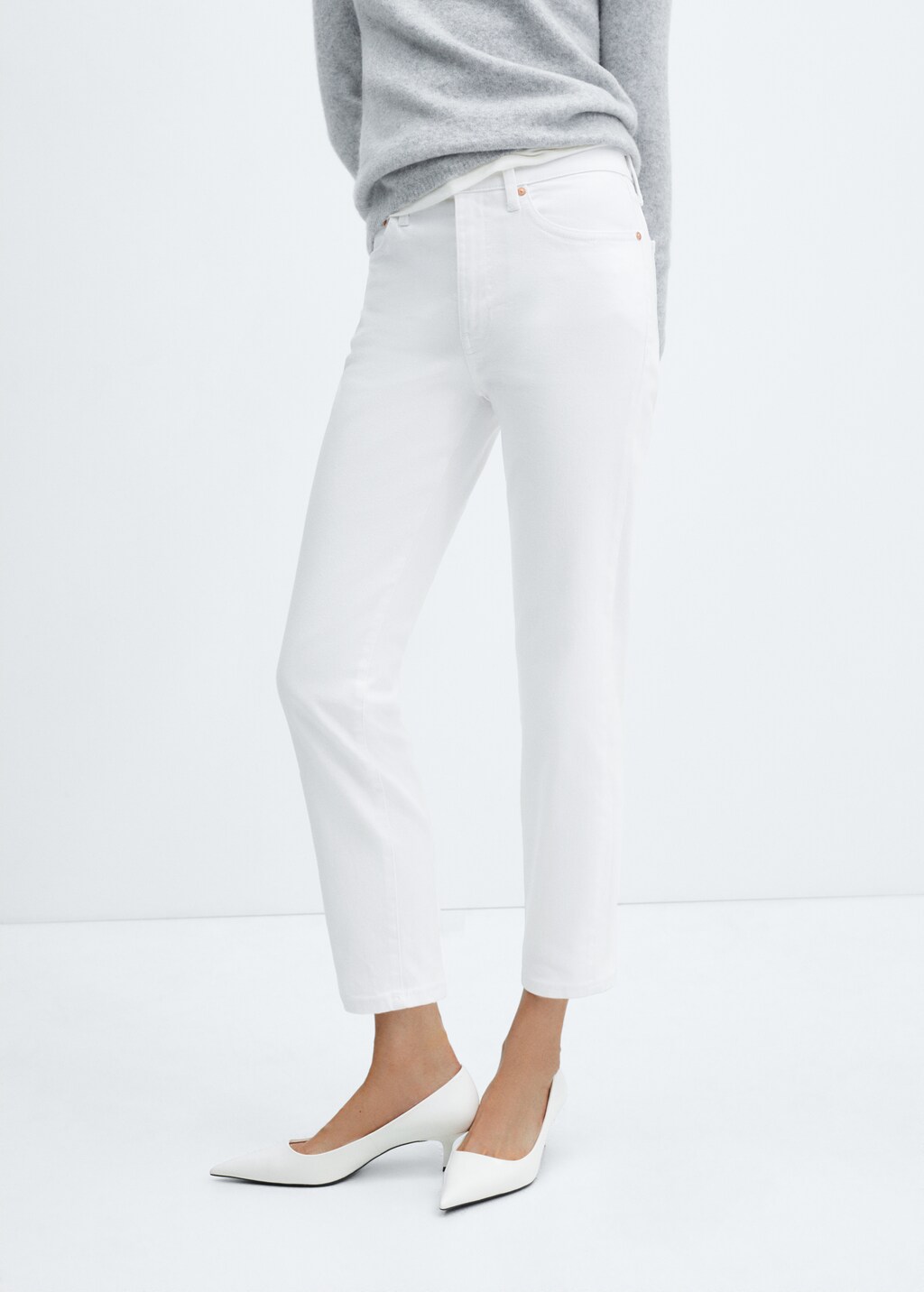 Claudia slim-fit cropped jeans - Woman | MANGO India