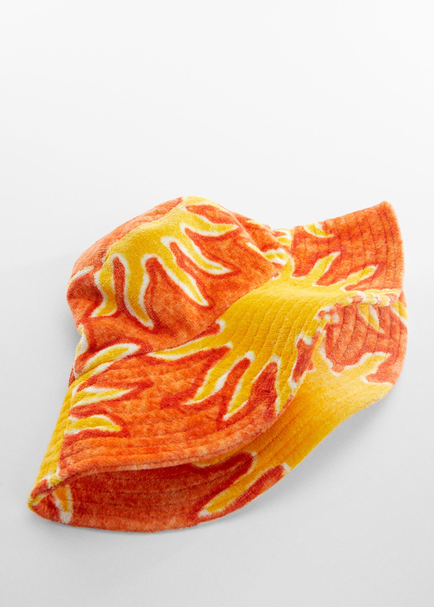 Printed terry cloth bucket hat | MANGO