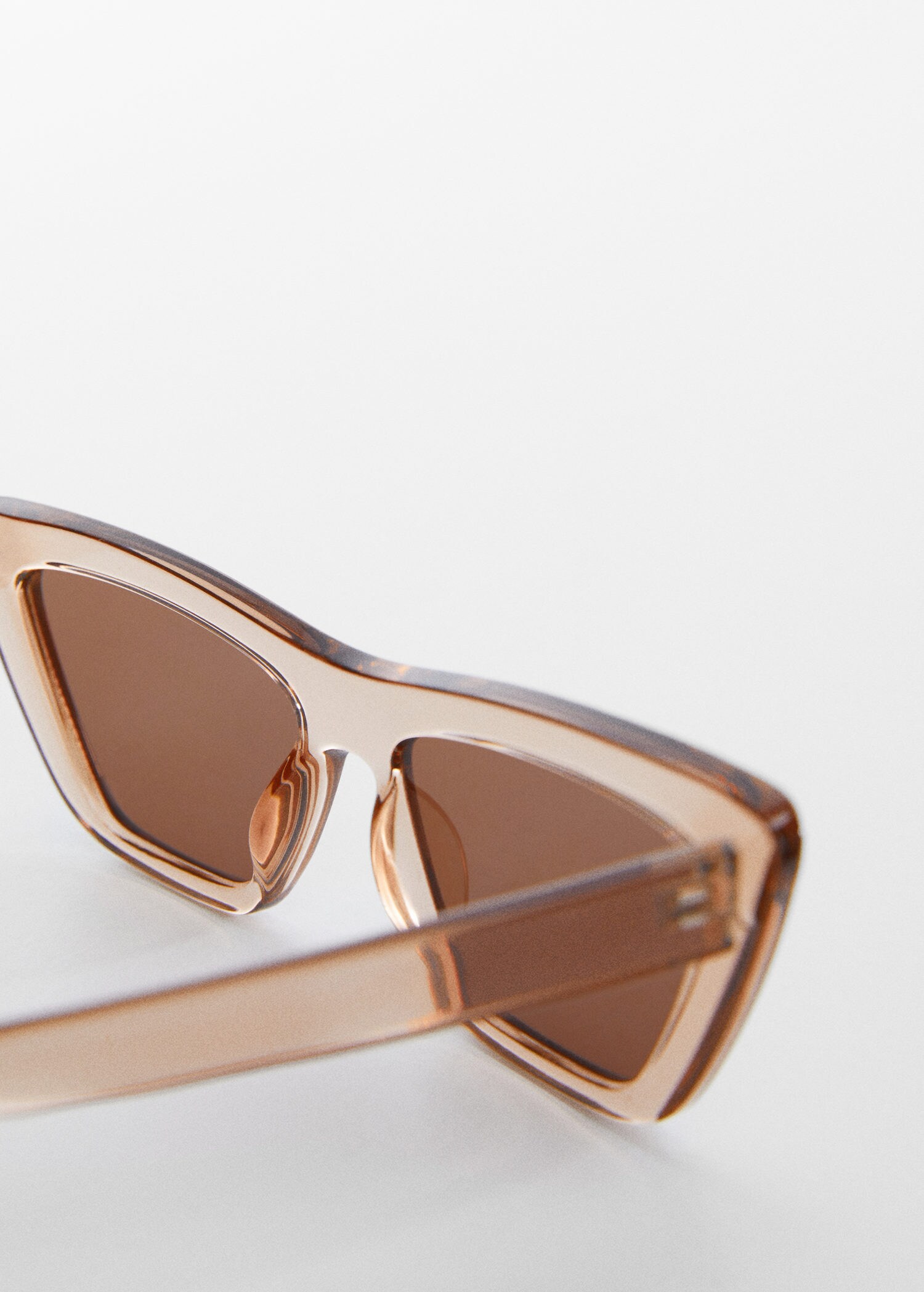 Cat-eye sunglasses | MANGO
