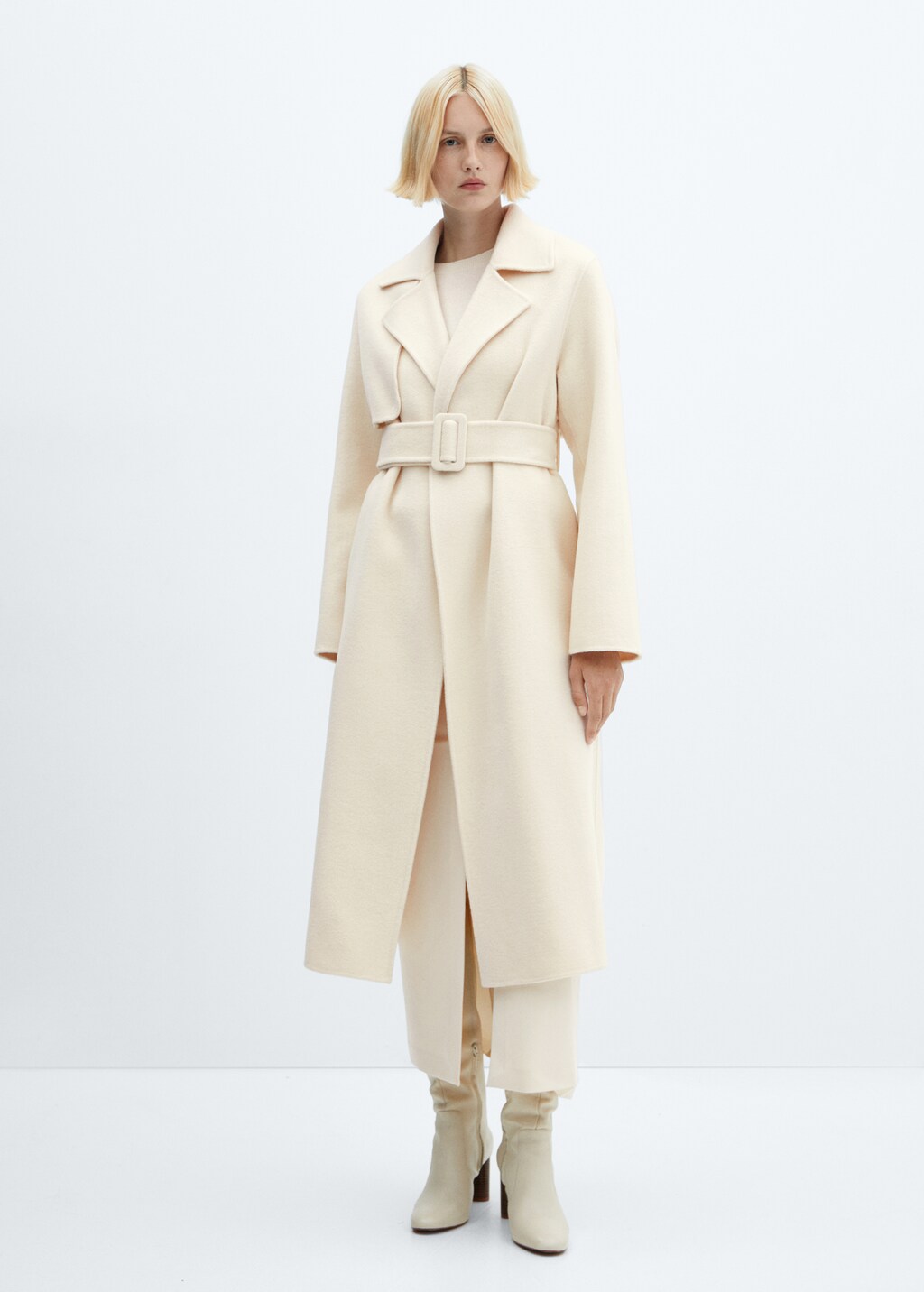 Coat belt store