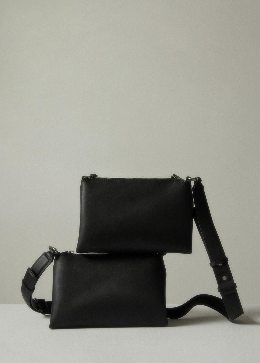 Leather-effect shoulder bag - Women | MANGO Vietnam