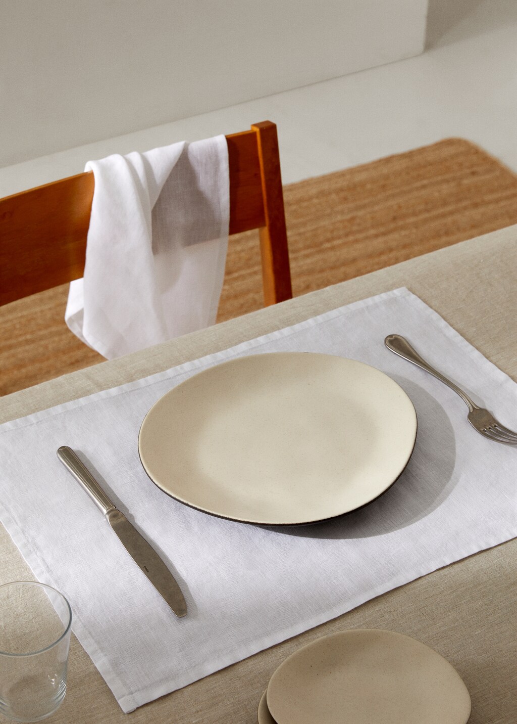 100% plain linen placemat - Home | MANGO Malta