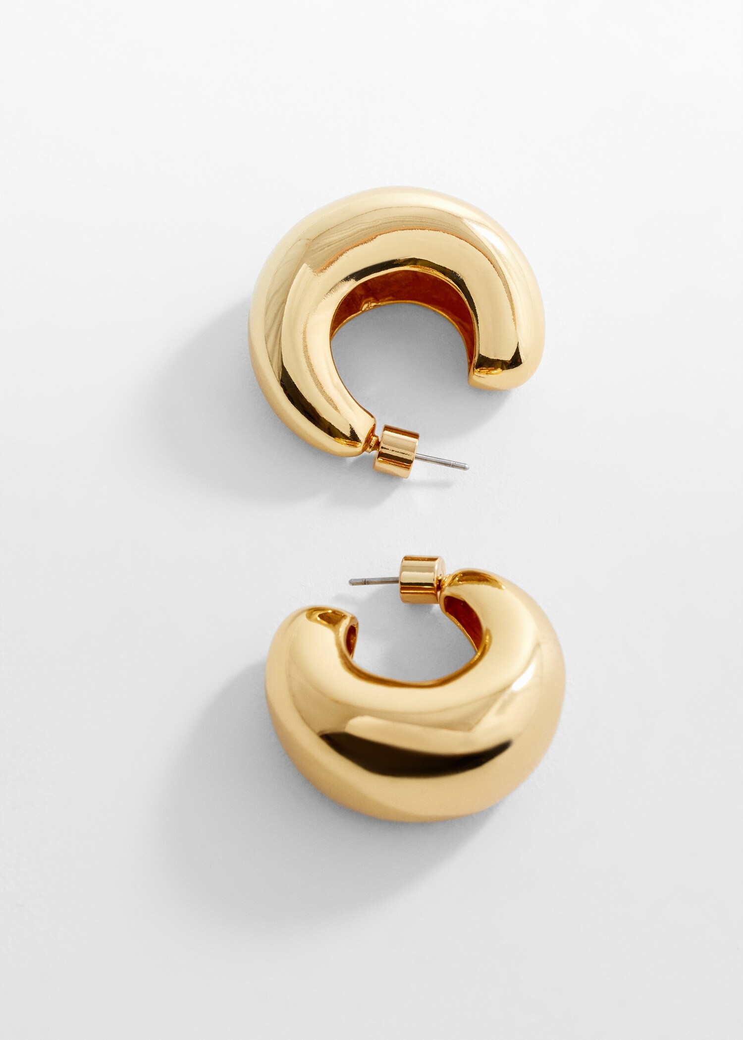 Volume hoop earrings - Women | MANGO USA