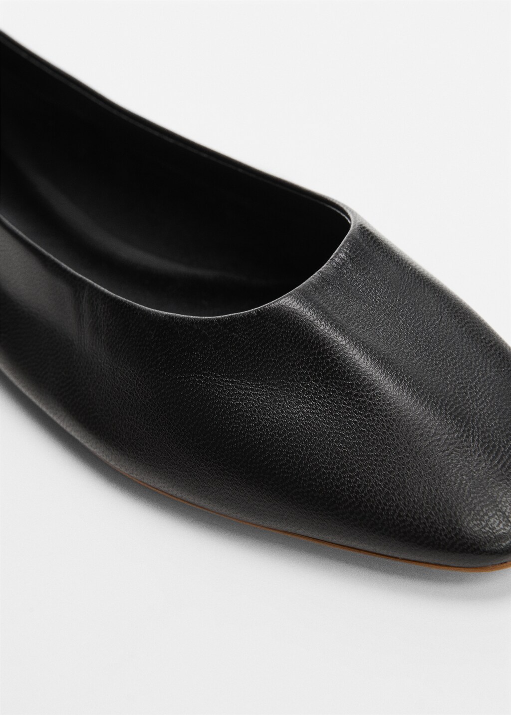 Leather ballet flats - Woman | MANGO USA
