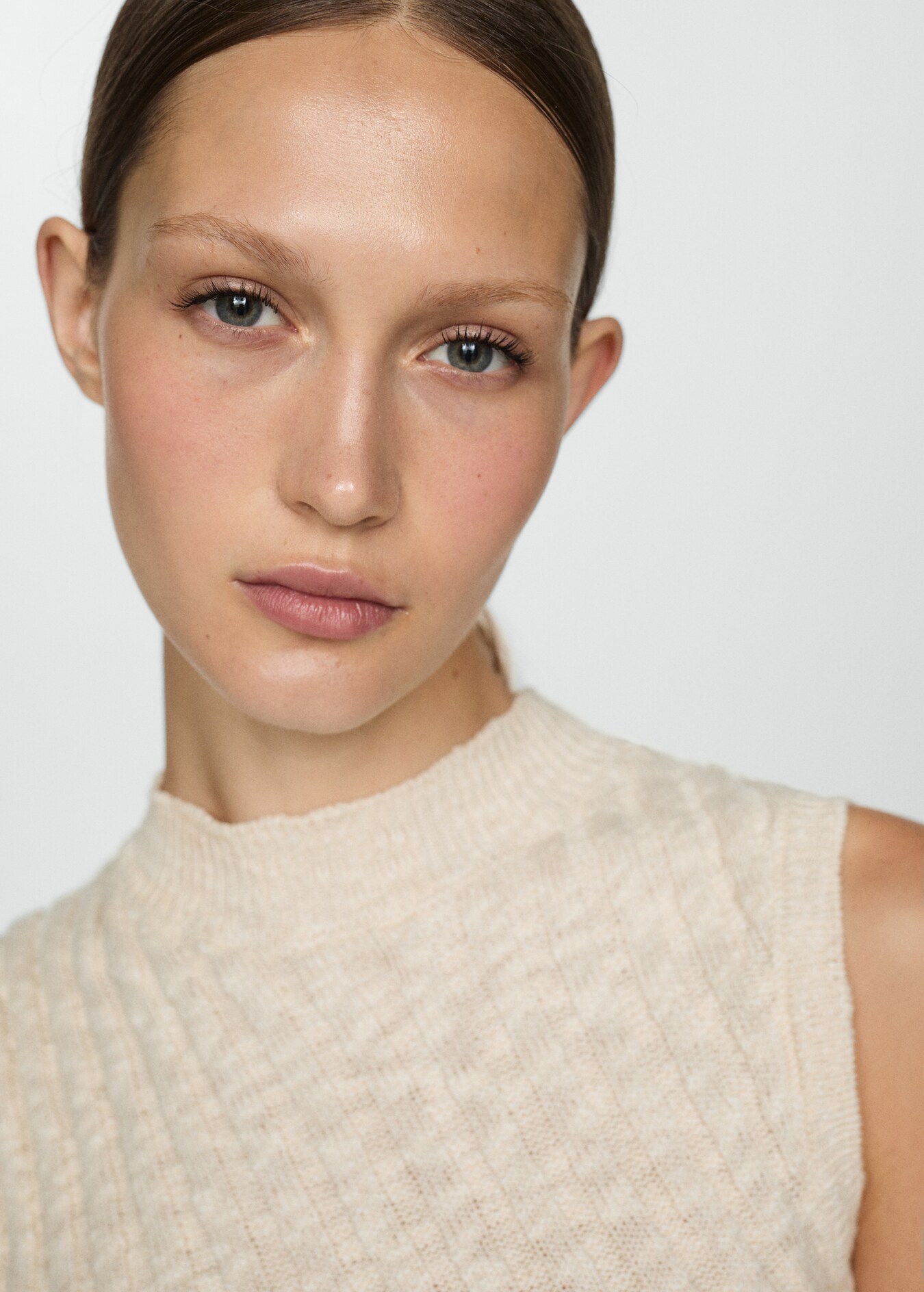 Ribbed knitted top with perkins collar - Woman | MANGO USA