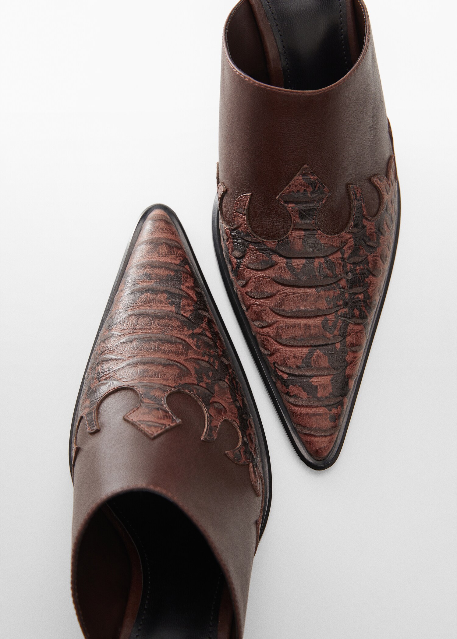 Coco-toe leather shoe - Women | MANGO USA