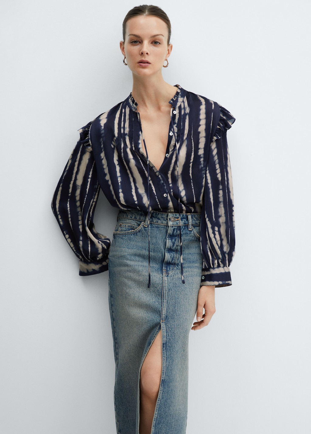 Satin print blouse - Woman | MANGO Philippines