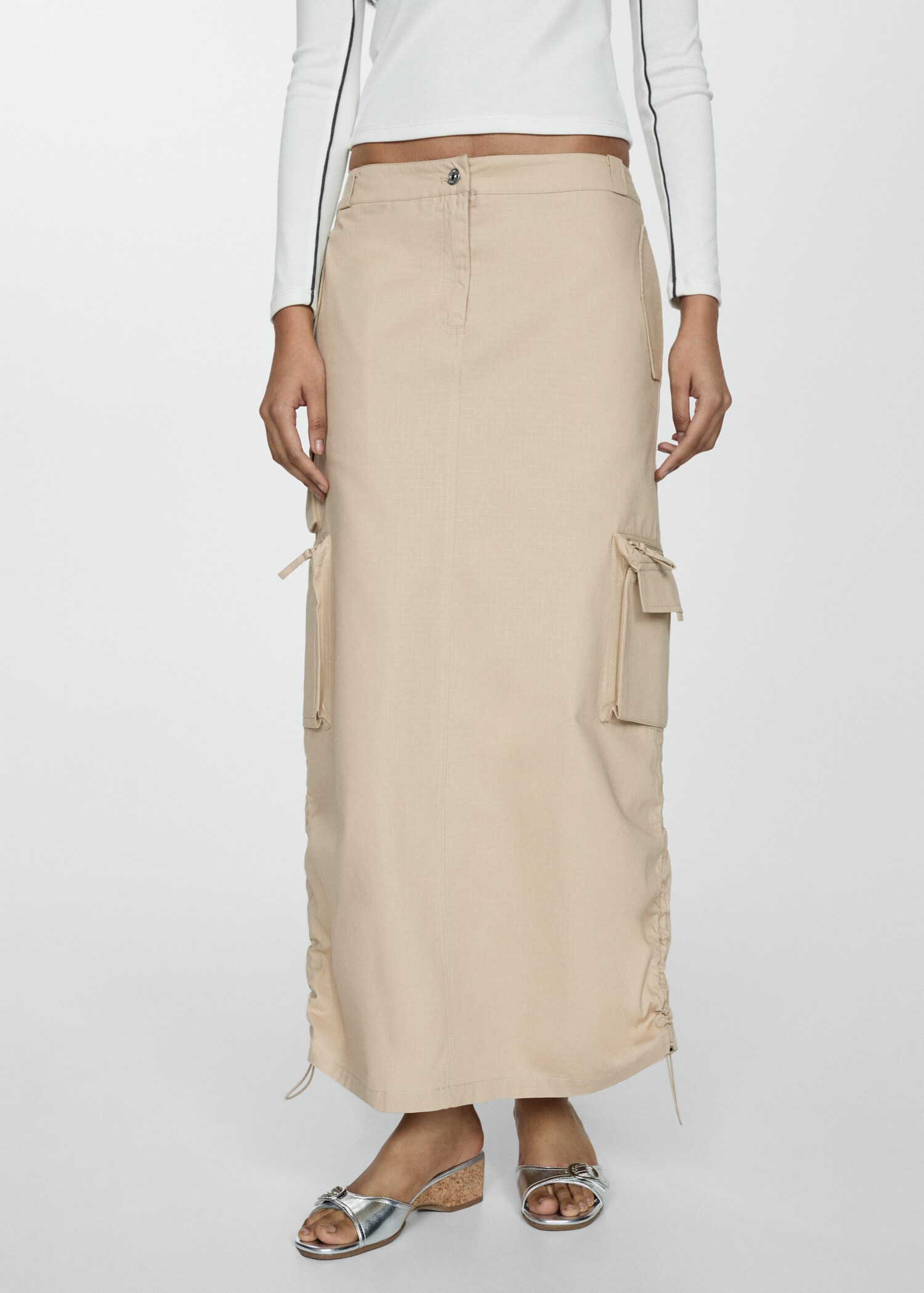 Parachute skirt with cargo pockets